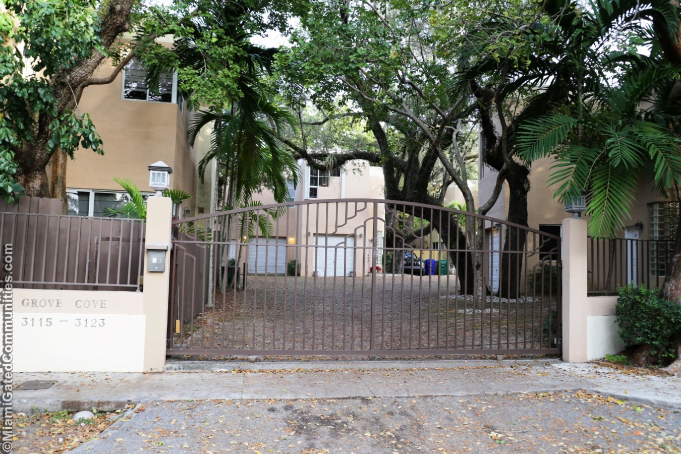 Miami Gated Communities - Miami Realtors, buying Coral Gables homes ...