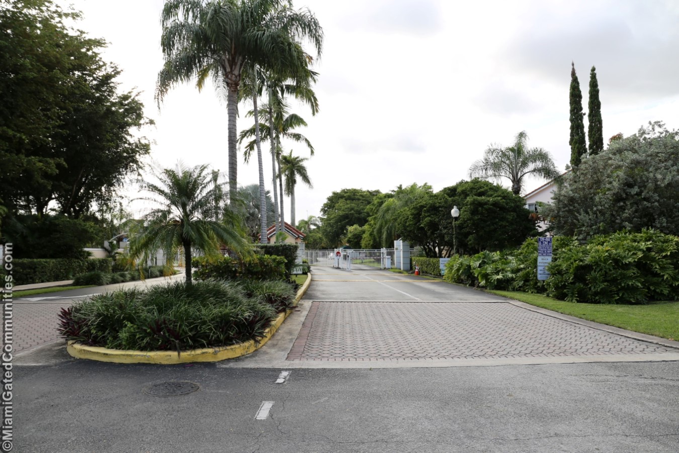 Miami Gated Communities - Miami Realtors, buying Coral Gables homes ...