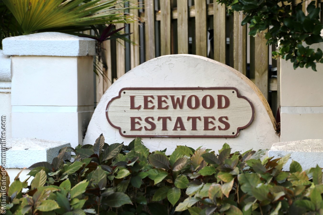 Miami Gated Communities - Miami Realtors, buying Coral Gables homes ...