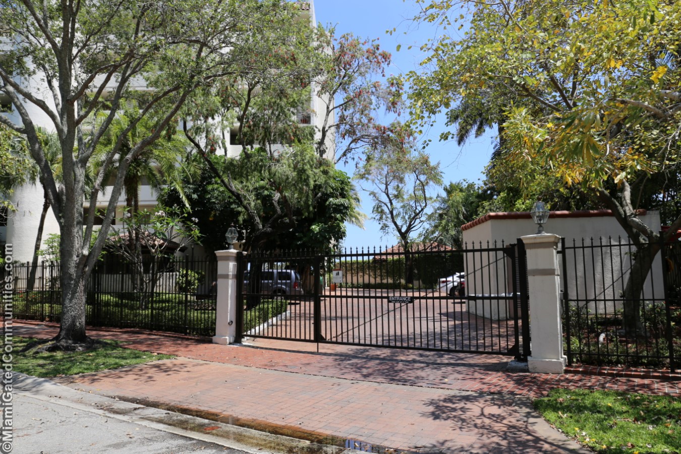 Pelican Reef Private & Gated Communities of Florida | Miami Gated ...