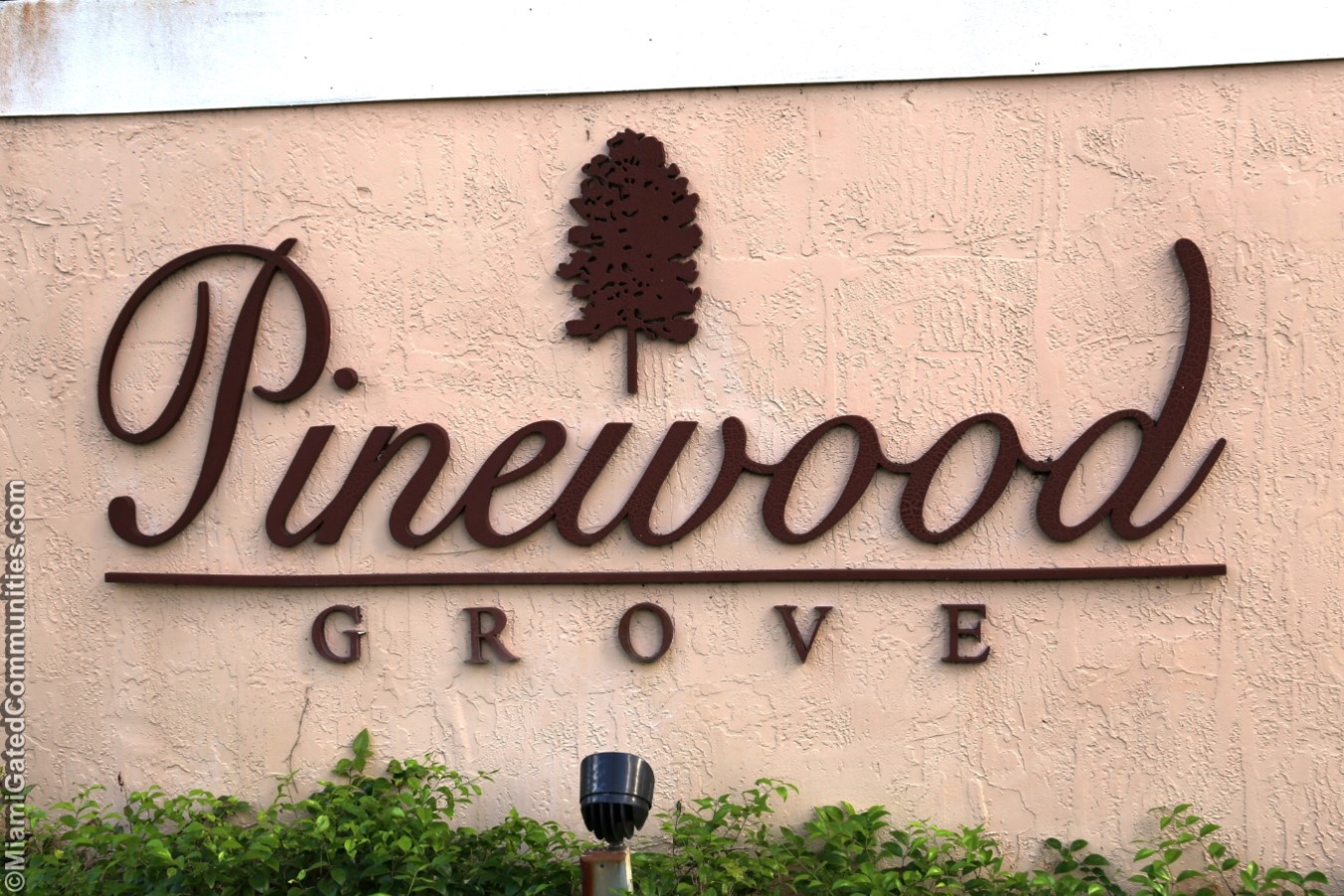 Miami Gated Communities - Miami Realtors, buying Coral Gables homes ...