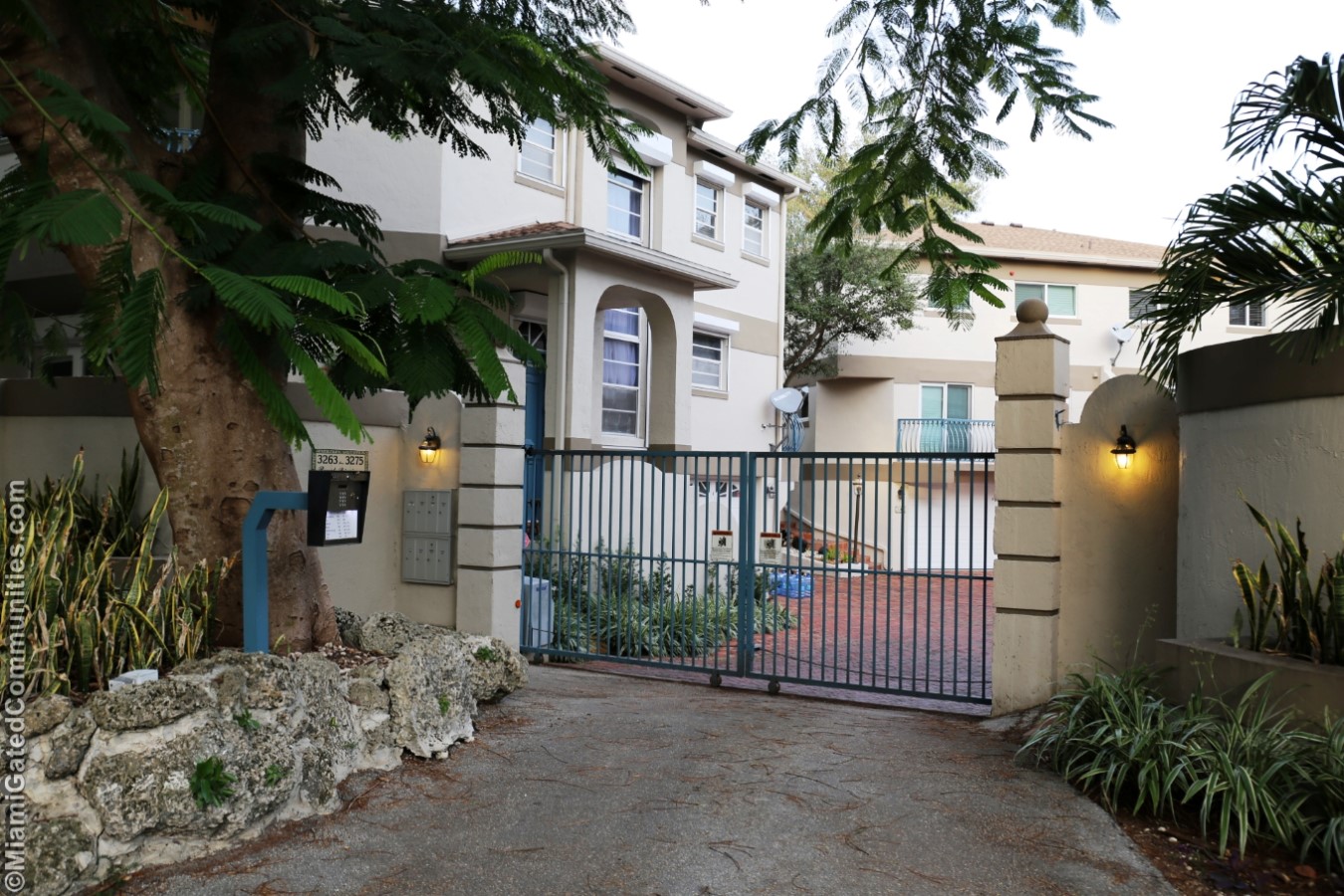 Miami Gated Communities - Miami Realtors, buying Coral Gables homes ...
