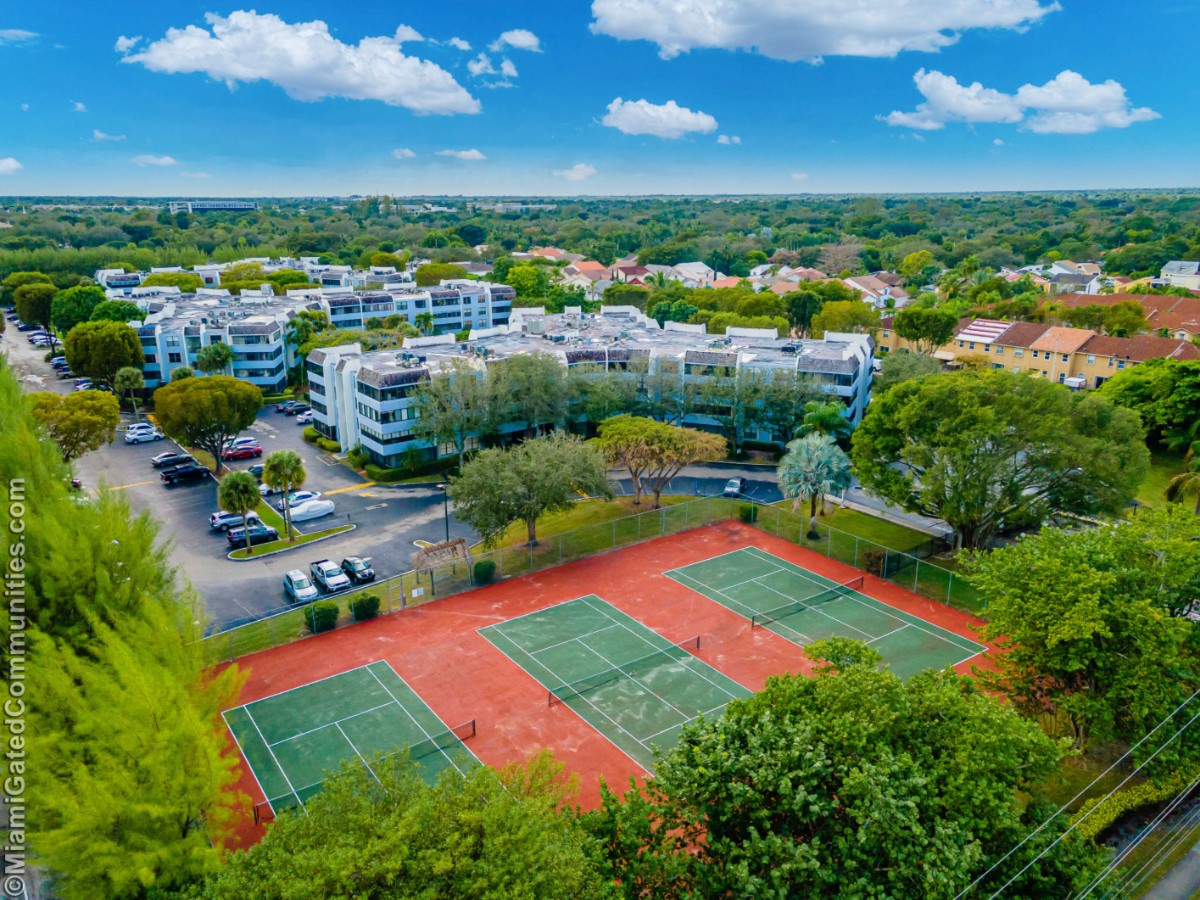 Miami Gated Communities - Miami Realtors, buying Coral Gables homes ...