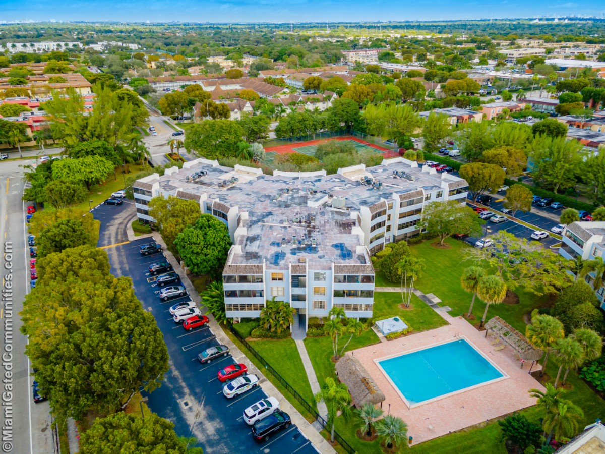 Miami Gated Communities - Miami Realtors, buying Coral Gables homes ...
