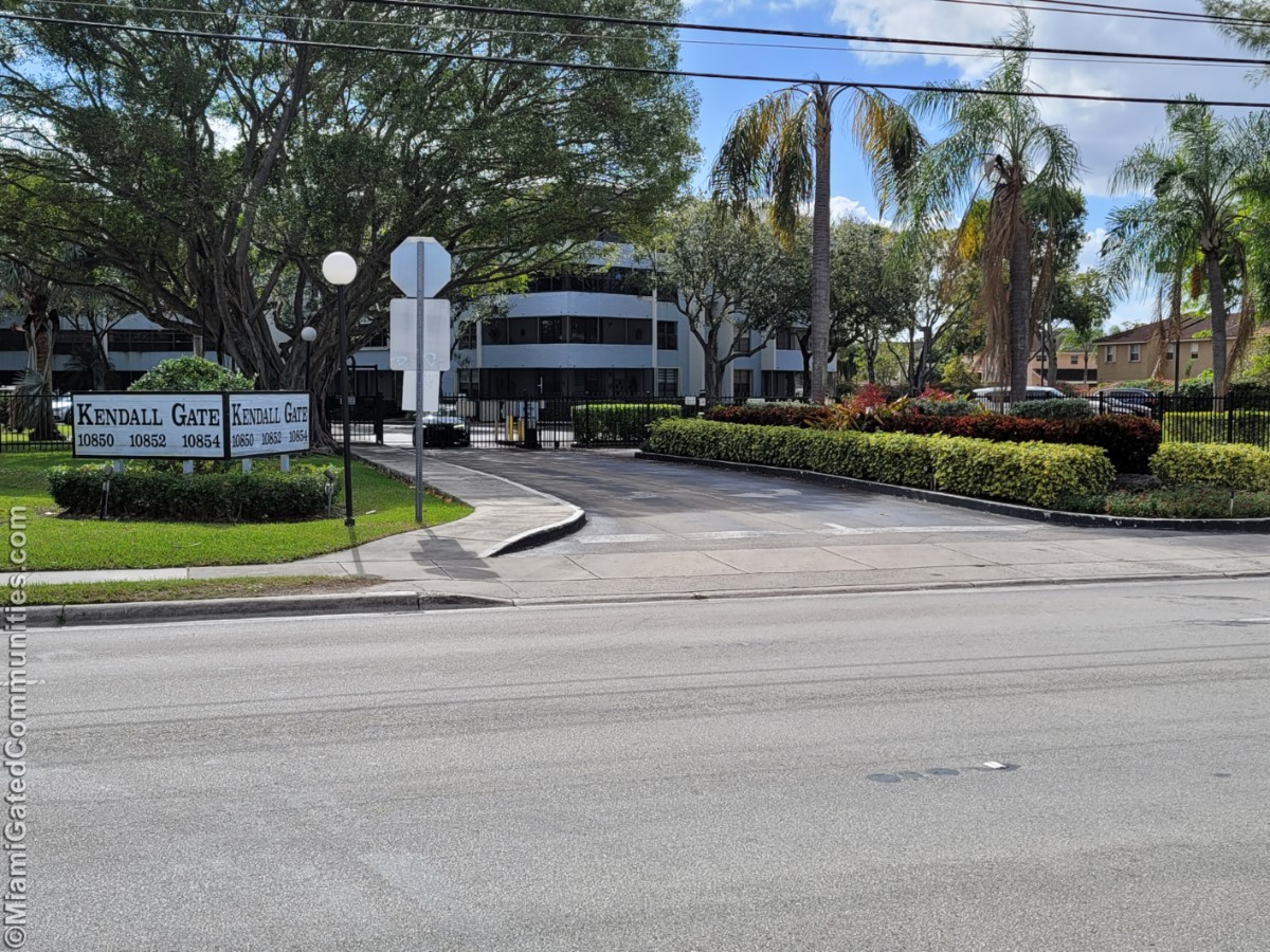 Miami Gated Communities - Miami Realtors, buying Coral Gables homes ...